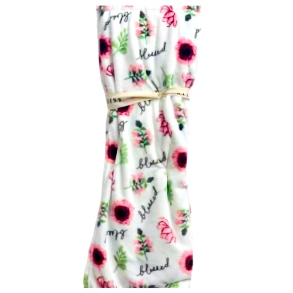 Rae Dunn | Bedding | Rae Dunn Oversized Printed Plush Throw Blessed Nwt ...